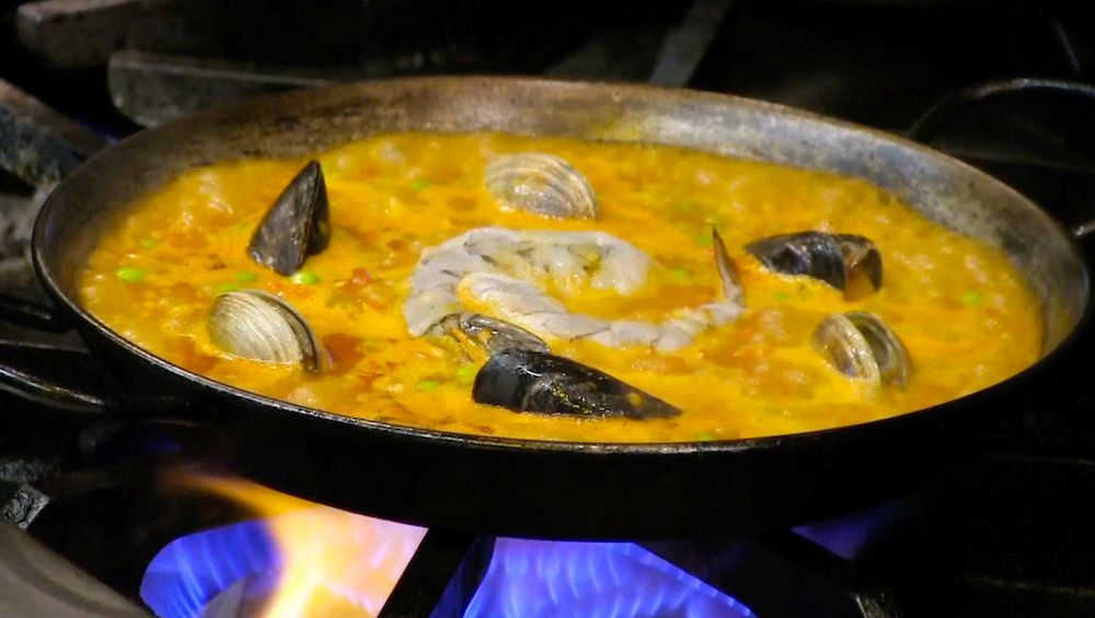 Spanish Seafood Paella - Cooking Sessions