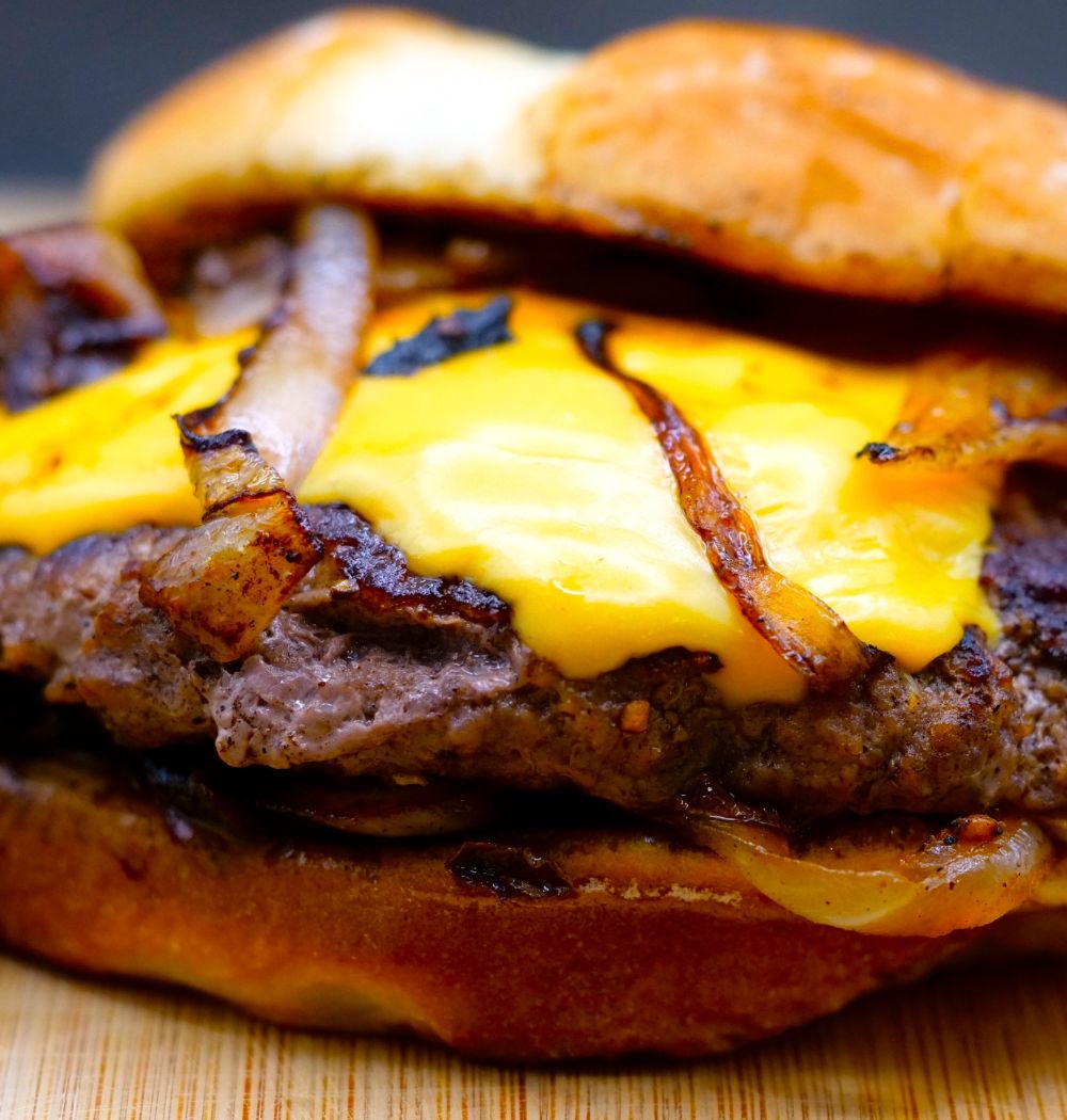 Try These Mouthwatering Oklahoma Fried Onion Burgers - Cooking Sessions